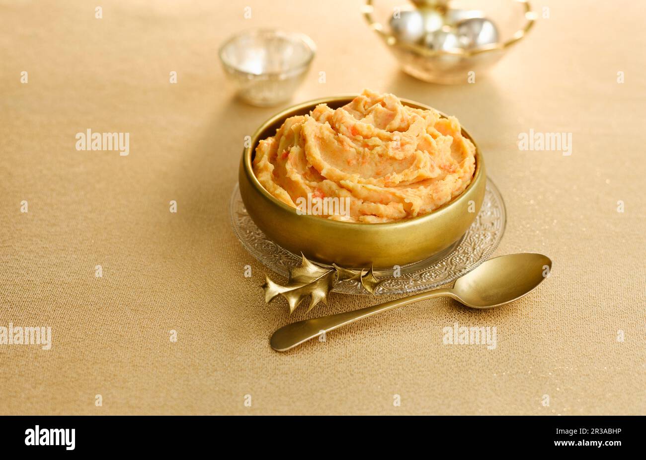 Potato and swede puree with carrots (Christmas Stock Photo - Alamy