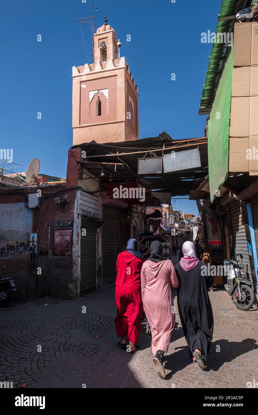 women walking down Derb Dabachi street, marrakesh, morocco, africa Stock Photo - Alamy