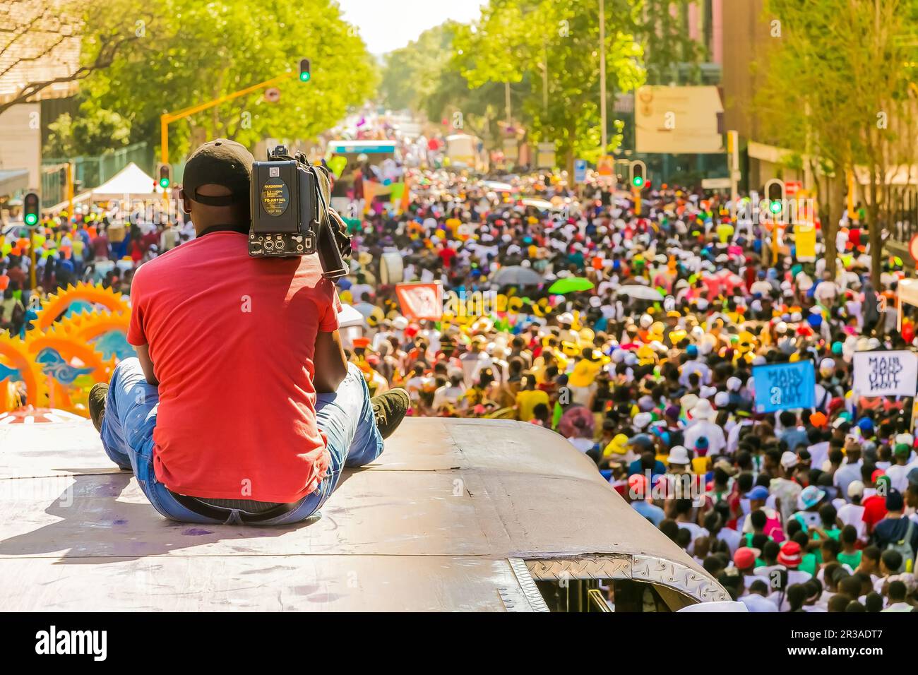 Cameraman filming Floats and fancy dress costumes at the Gauteng ...