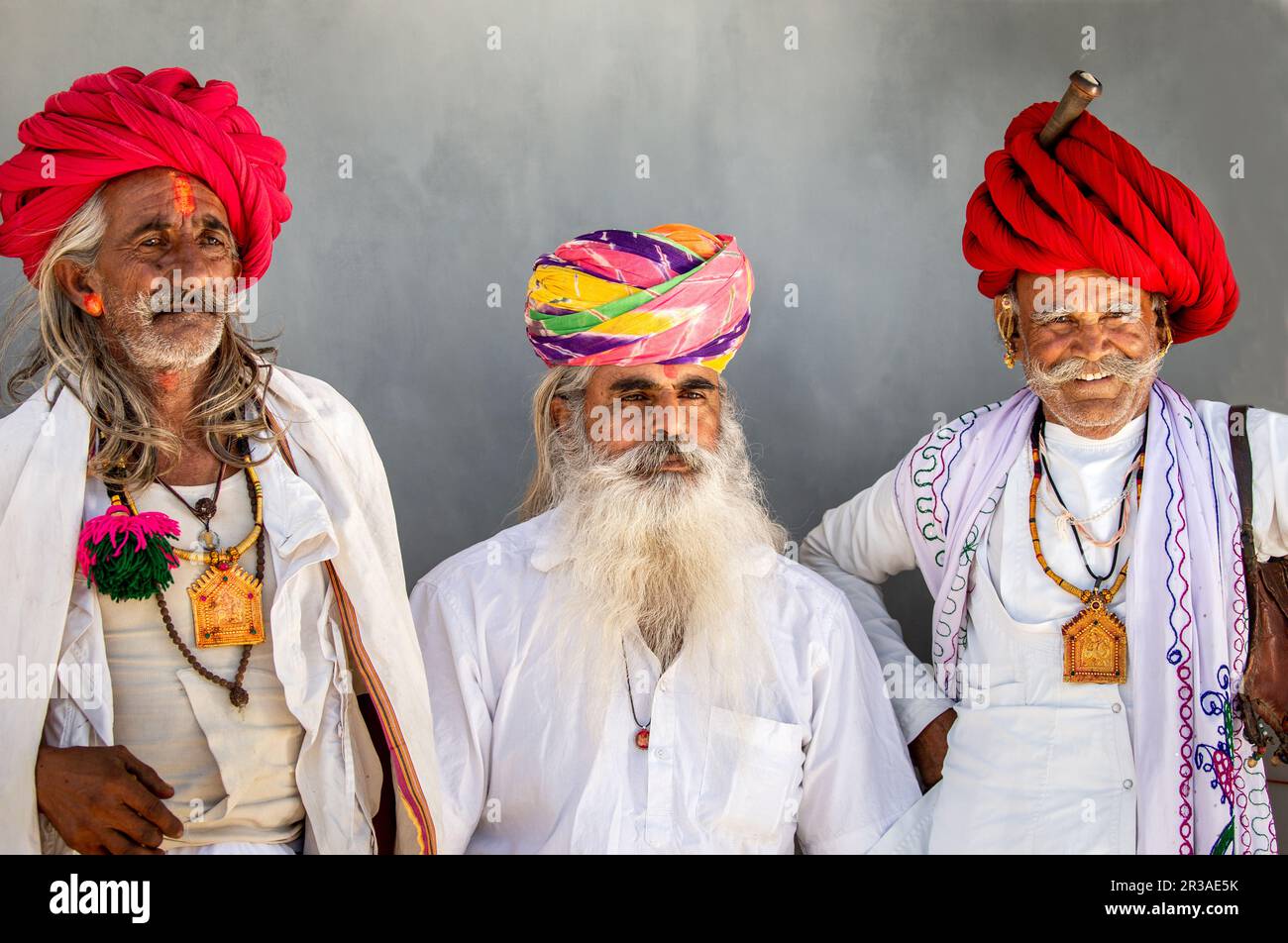Rabari men in traditional clothes hi-res stock photography and images ...