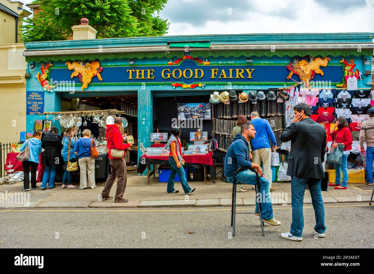 London, UK, Medium Crowd of People Shopping, browsing vintage shop ...