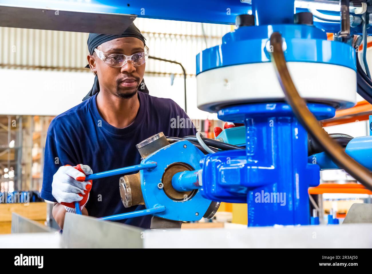 Industrial valve manufacturing assembly hi-res stock photography and ...