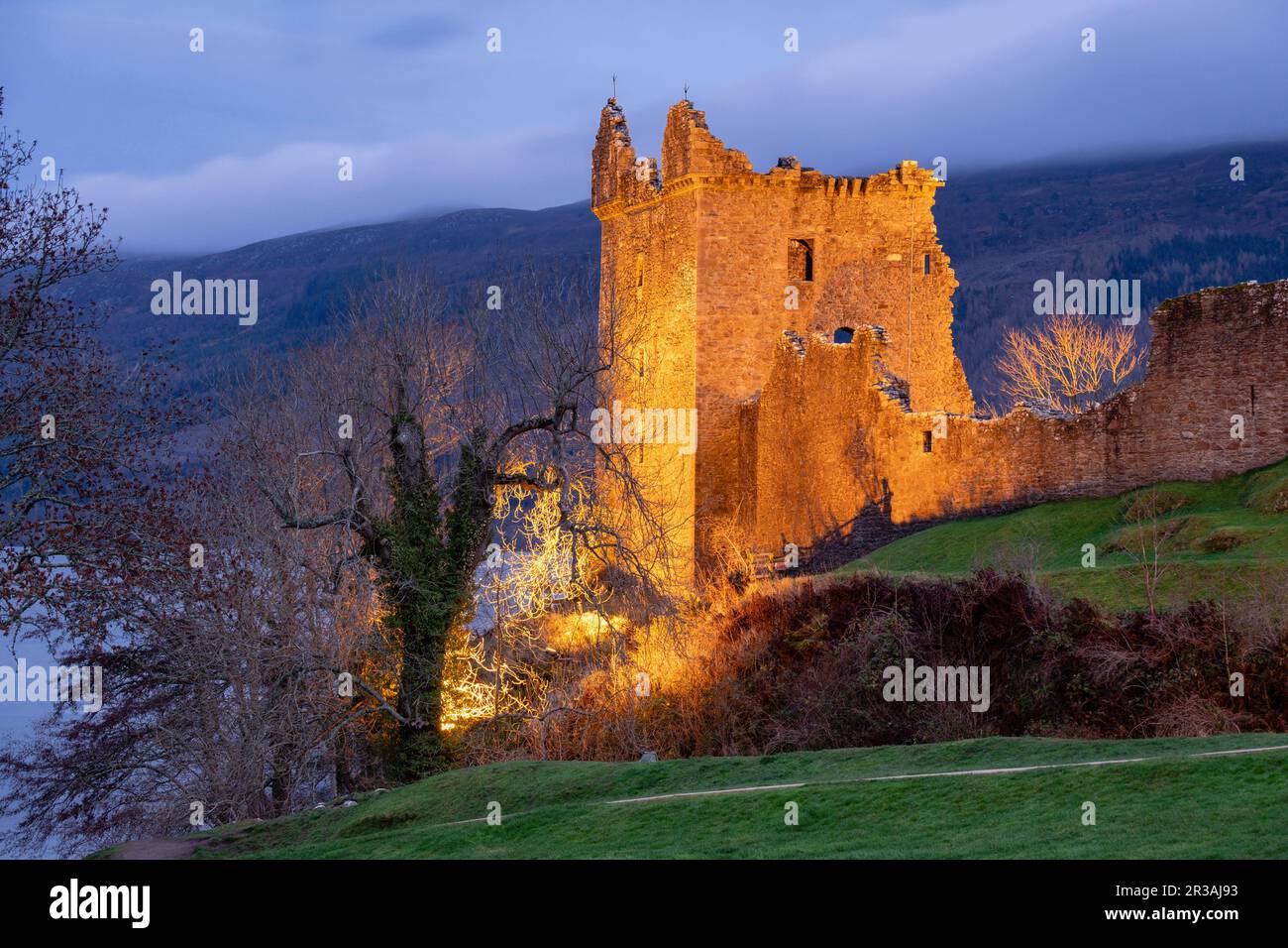 Monumento nacional de escocia hi-res stock photography and images - Alamy