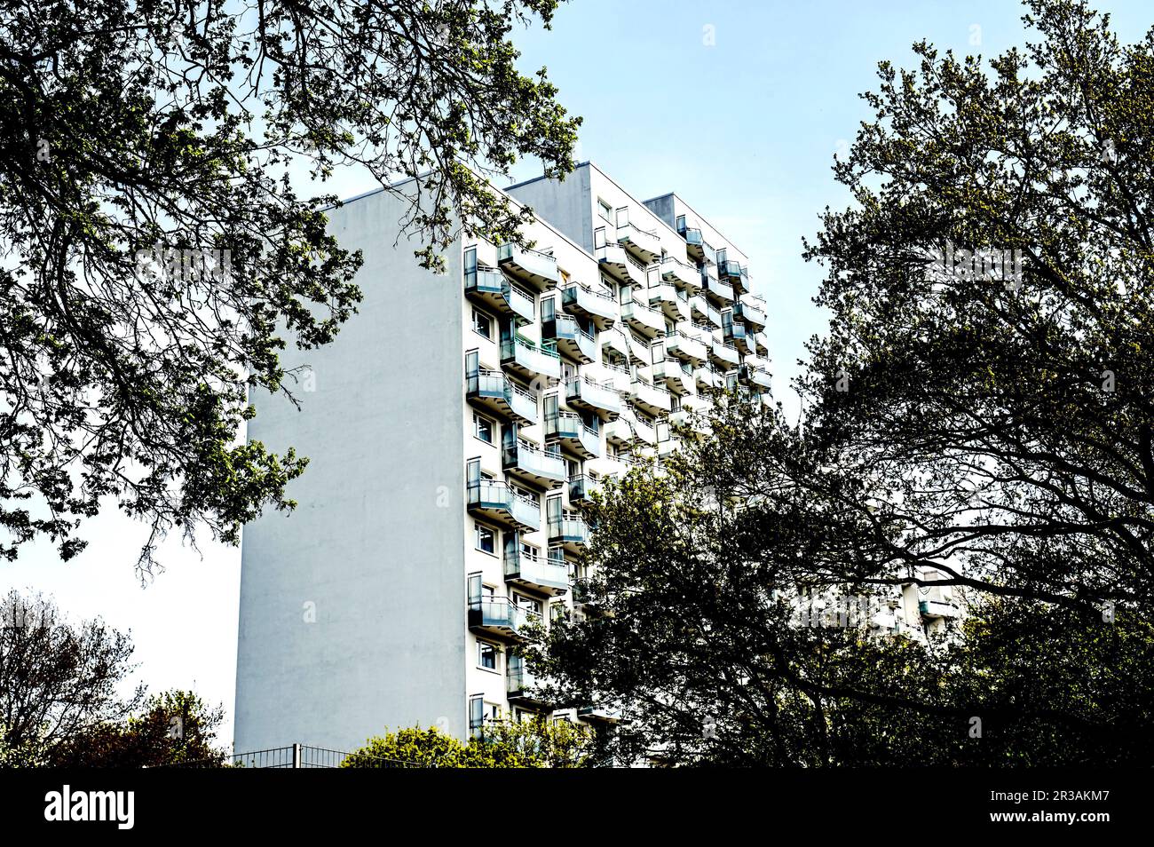 Hamburg (Deutschland): Hochhaus Osdorfer Born Stock Photo - Alamy