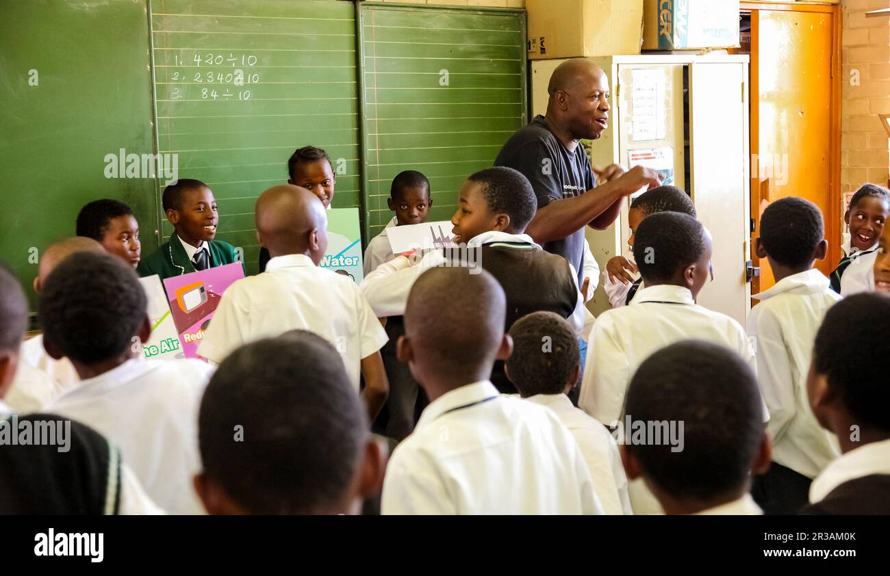 Poor south african classroom hi-res stock photography and images - Alamy