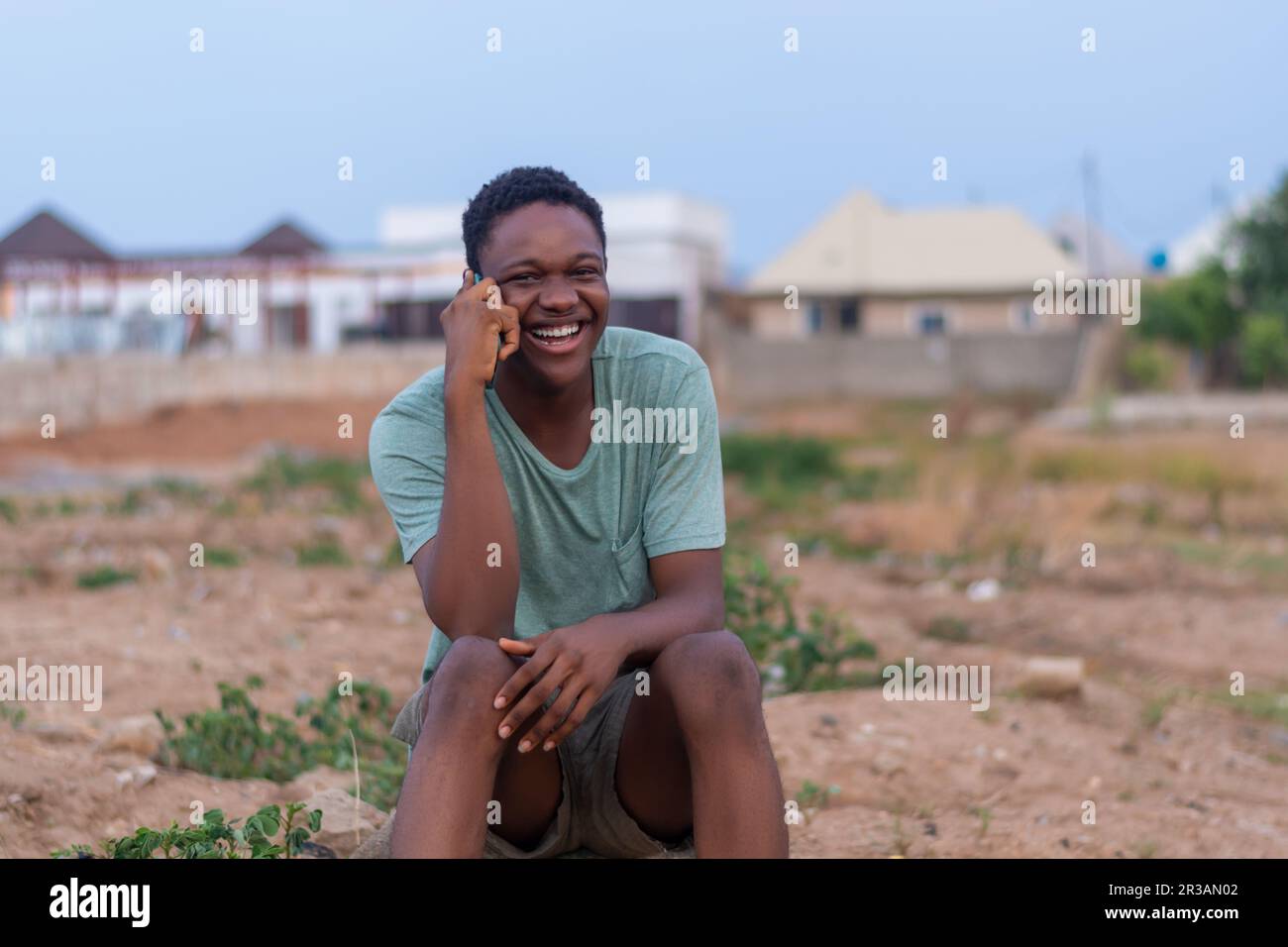 Nigerian man phone mobile hi-res stock photography and images - Alamy