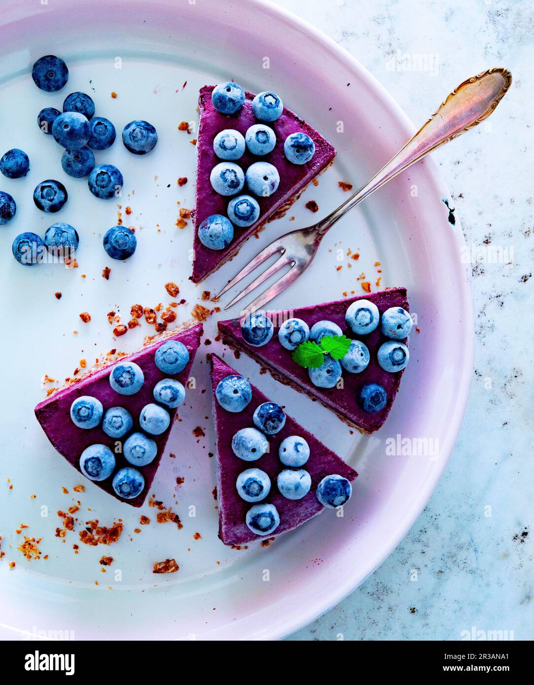 Slices of blueberry cake on a cake plate Stock Photo - Alamy
