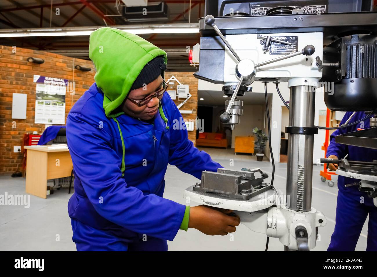 Electrical training hi-res stock photography and images - Alamy