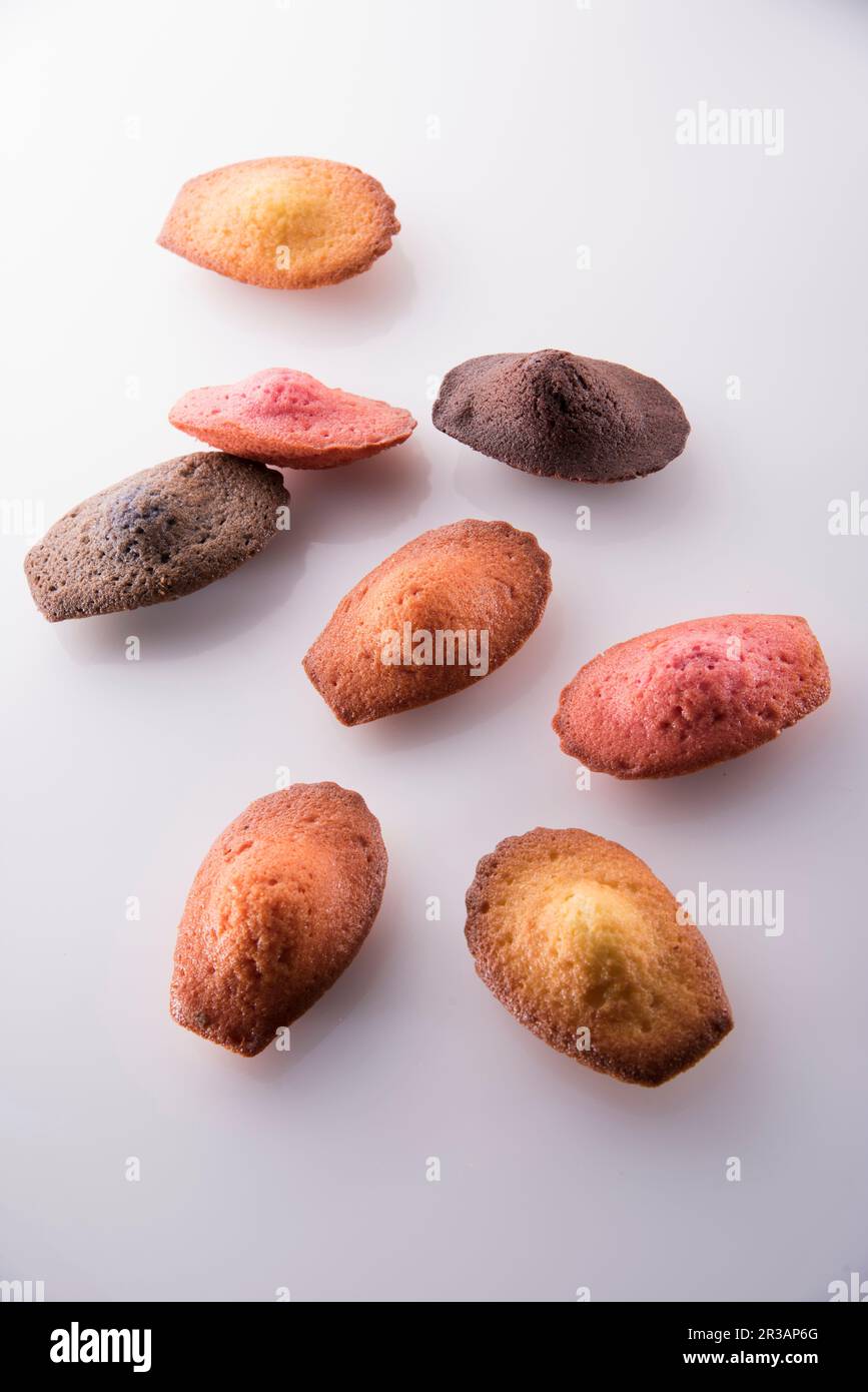 Madeleines on white hi-res stock photography and images - Alamy