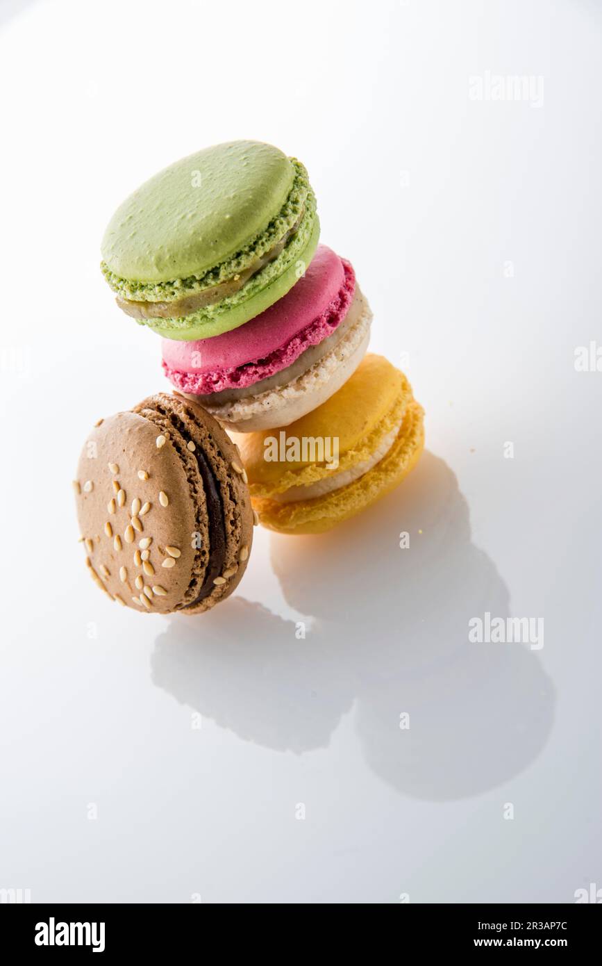 Macarons standing hi-res stock photography and images - Alamy