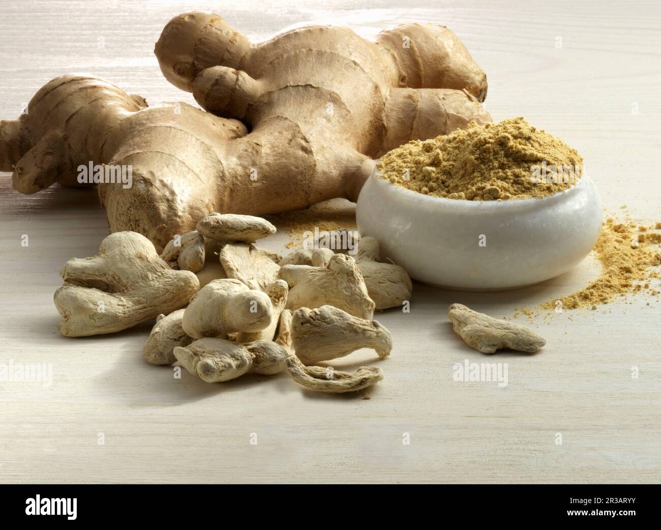 Ginger: fresh, dried and powdered Stock Photo - Alamy
