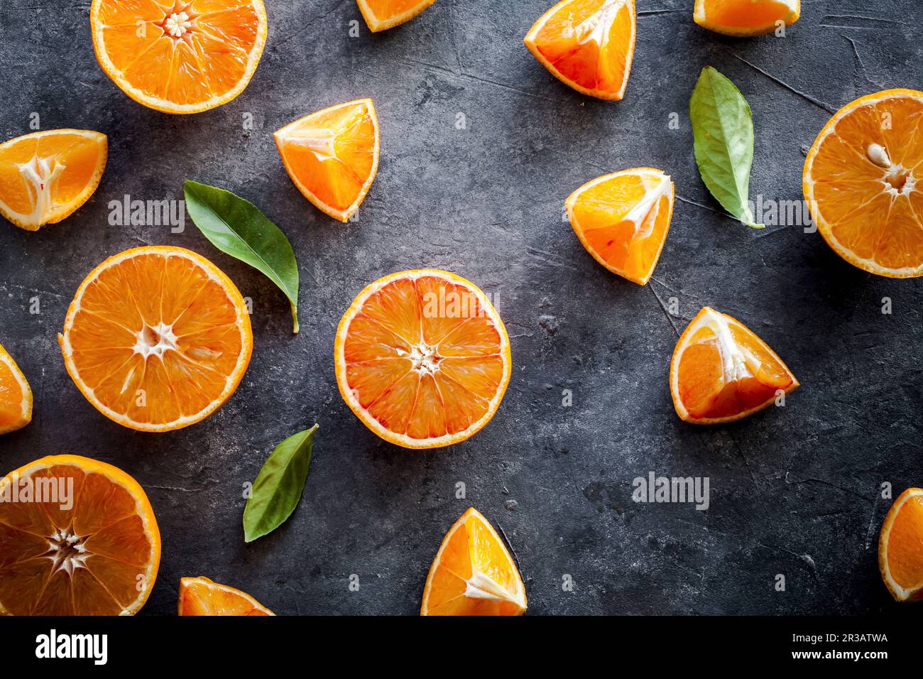 Half orange orange quarters hi-res stock photography and images - Alamy