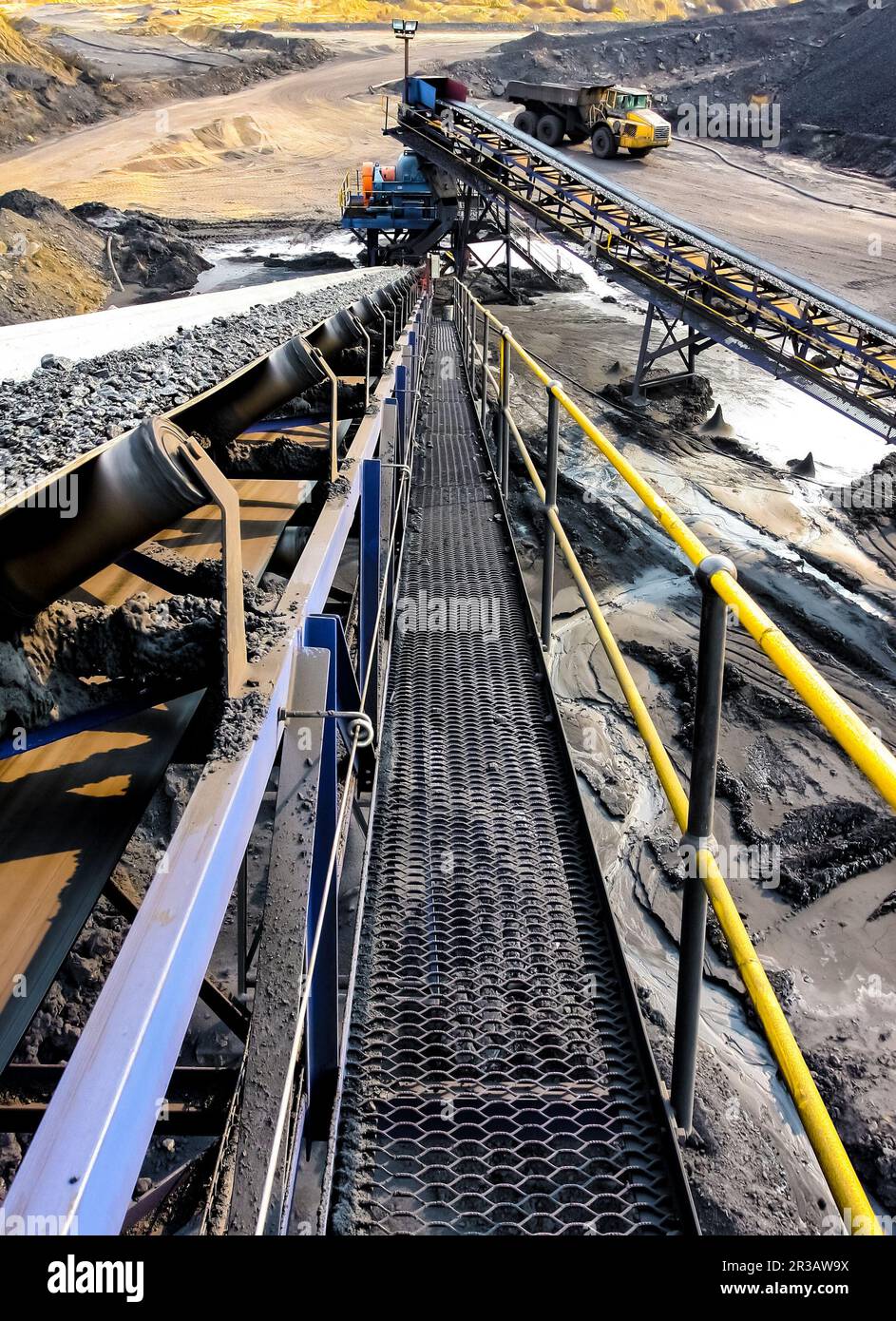 Coal Ore on a conveyor belt for processing Stock Photo - Alamy