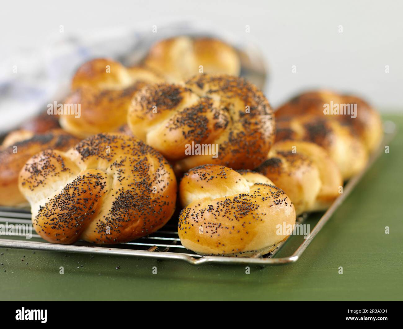 Challa (Jewish, braided white bread for Shabbat Stock Photo - Alamy