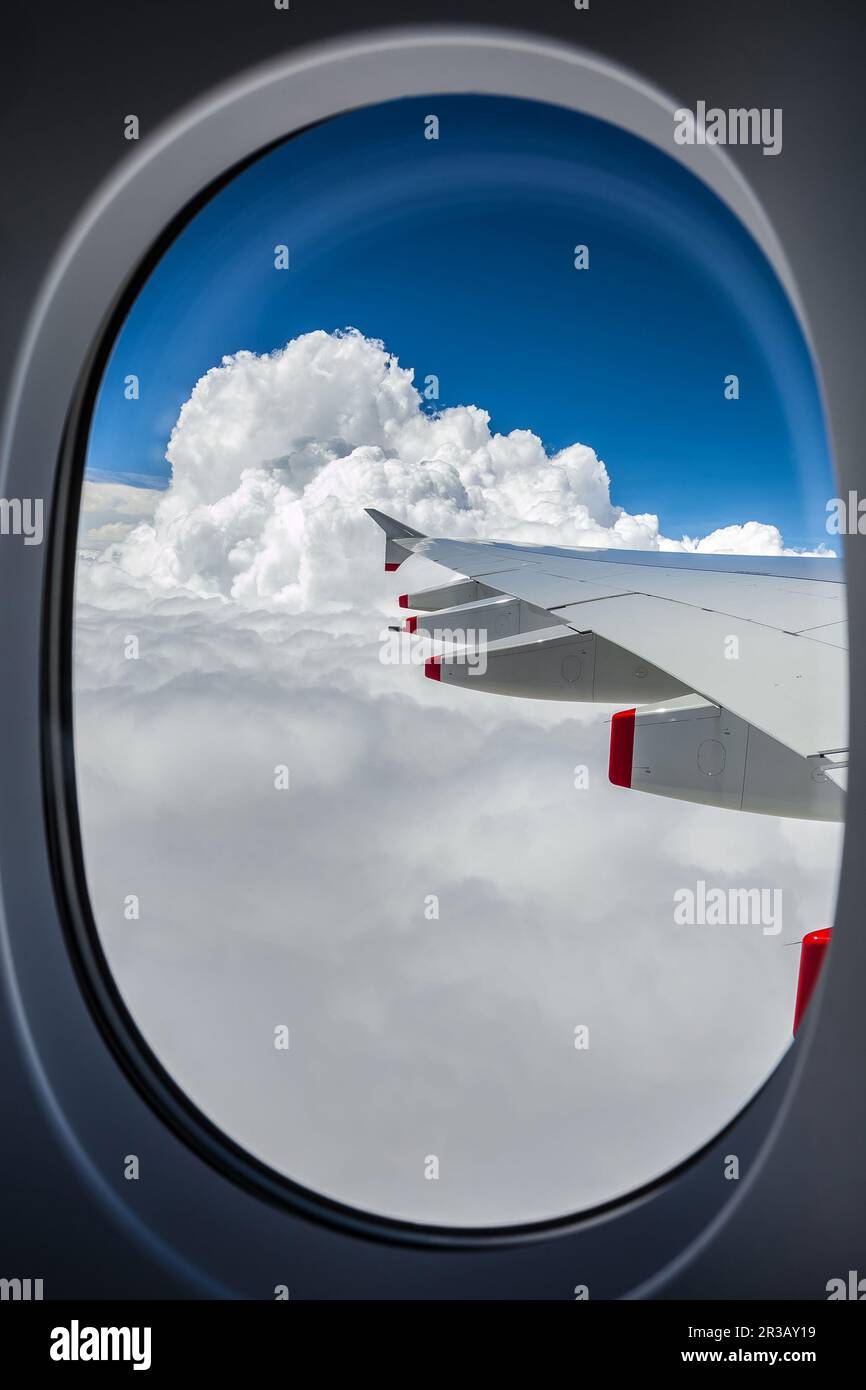 Airplane wing view out window hi-res stock photography and images - Alamy