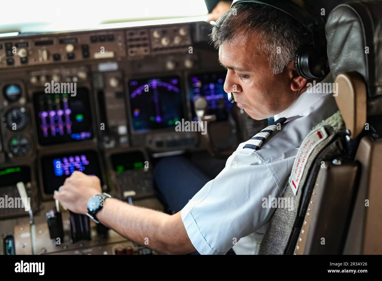 Indian man pilot hi-res stock photography and images - Alamy