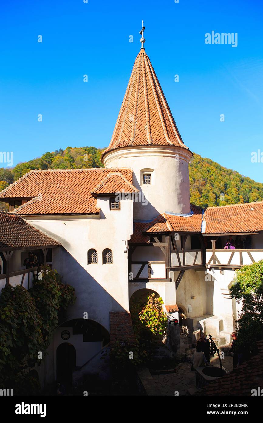 Brasov, Transylvania. Romania - oktober 12, 2019: The medieval Castle ...