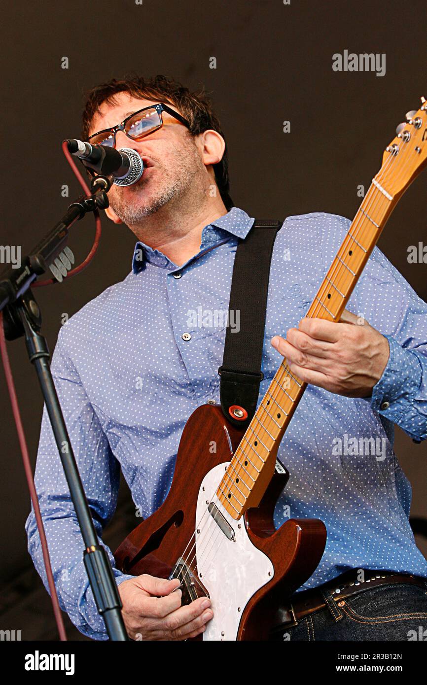Ian Broudie of The Lightning Seeds performing at the Croydon Summer ...