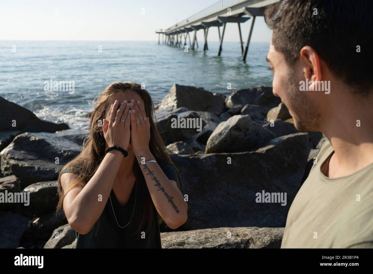 Man woman standing face face hi-res stock photography and images - Alamy