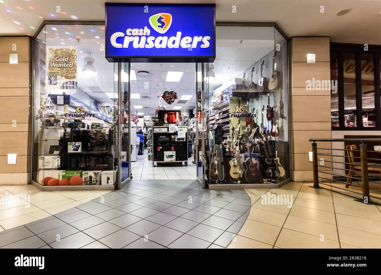 Pawn shop interior hi-res stock photography and images - Alamy