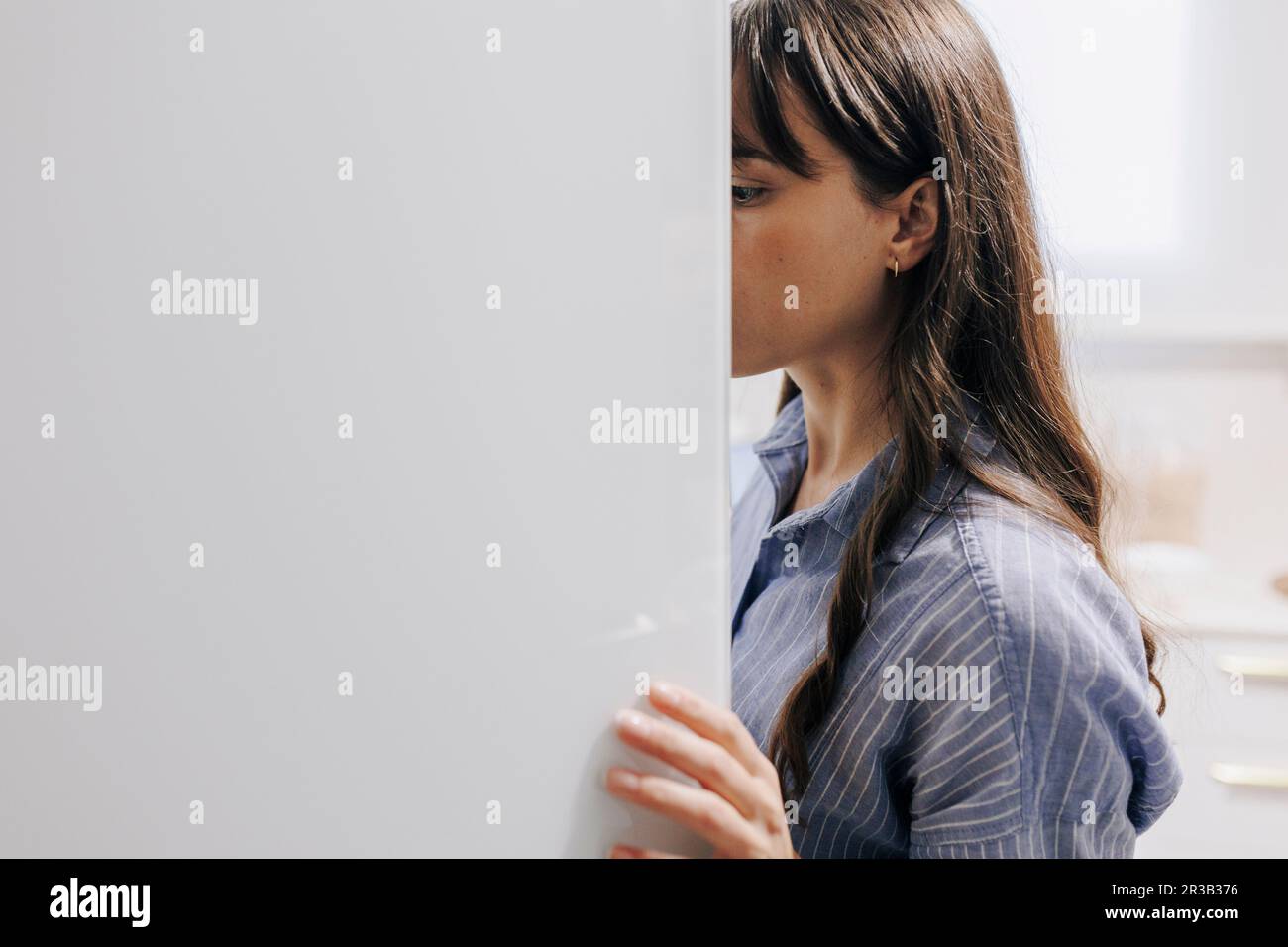 Searching fridge hi-res stock photography and images - Alamy