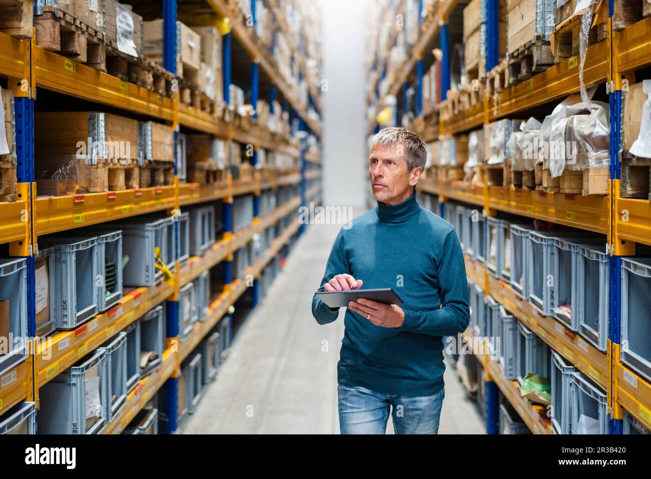 Man taking inventory hi-res stock photography and images - Alamy