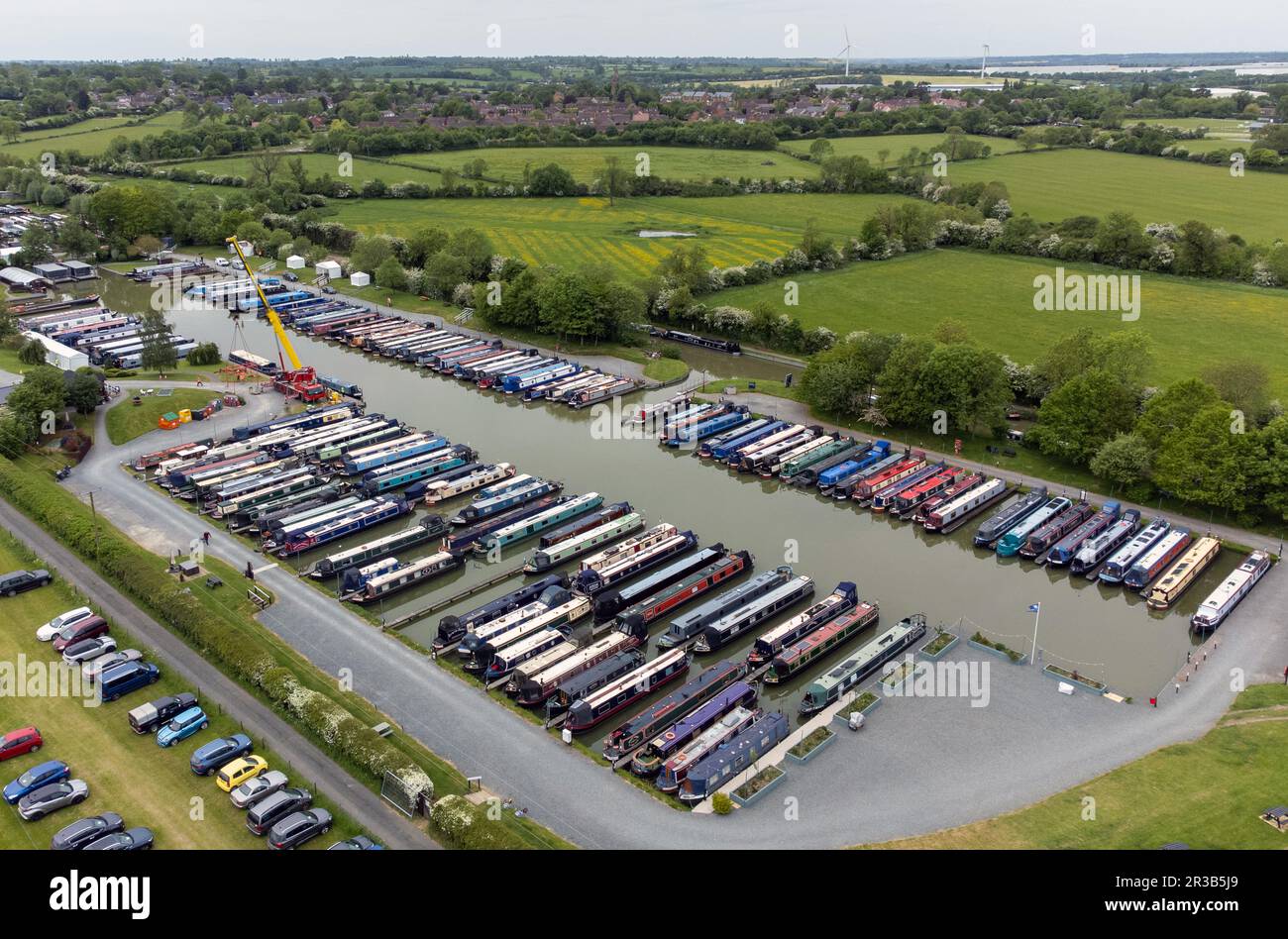 Moored boats of visitors to crick boat show hi-res stock photography ...