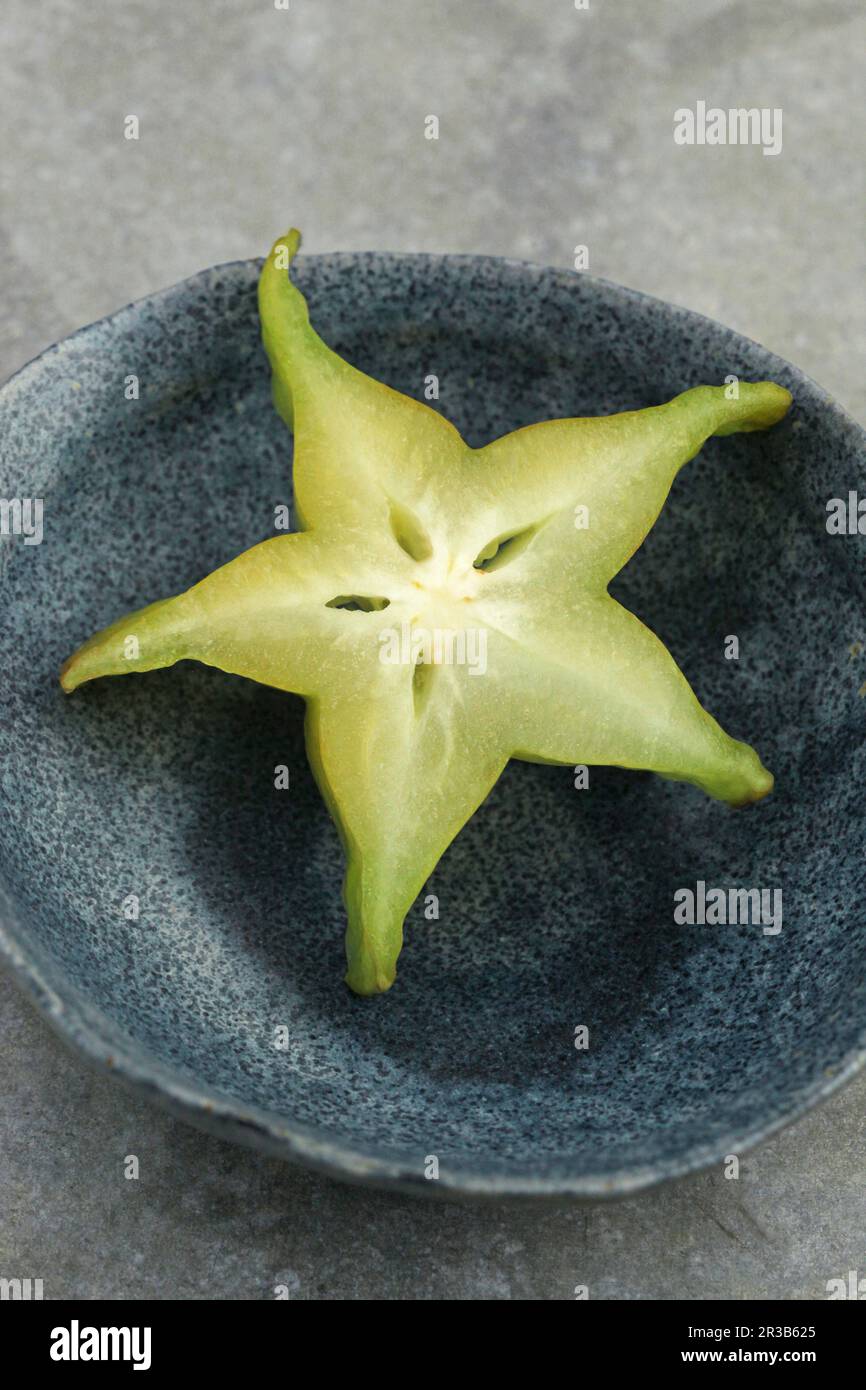 One starfruit hi-res stock photography and images - Alamy