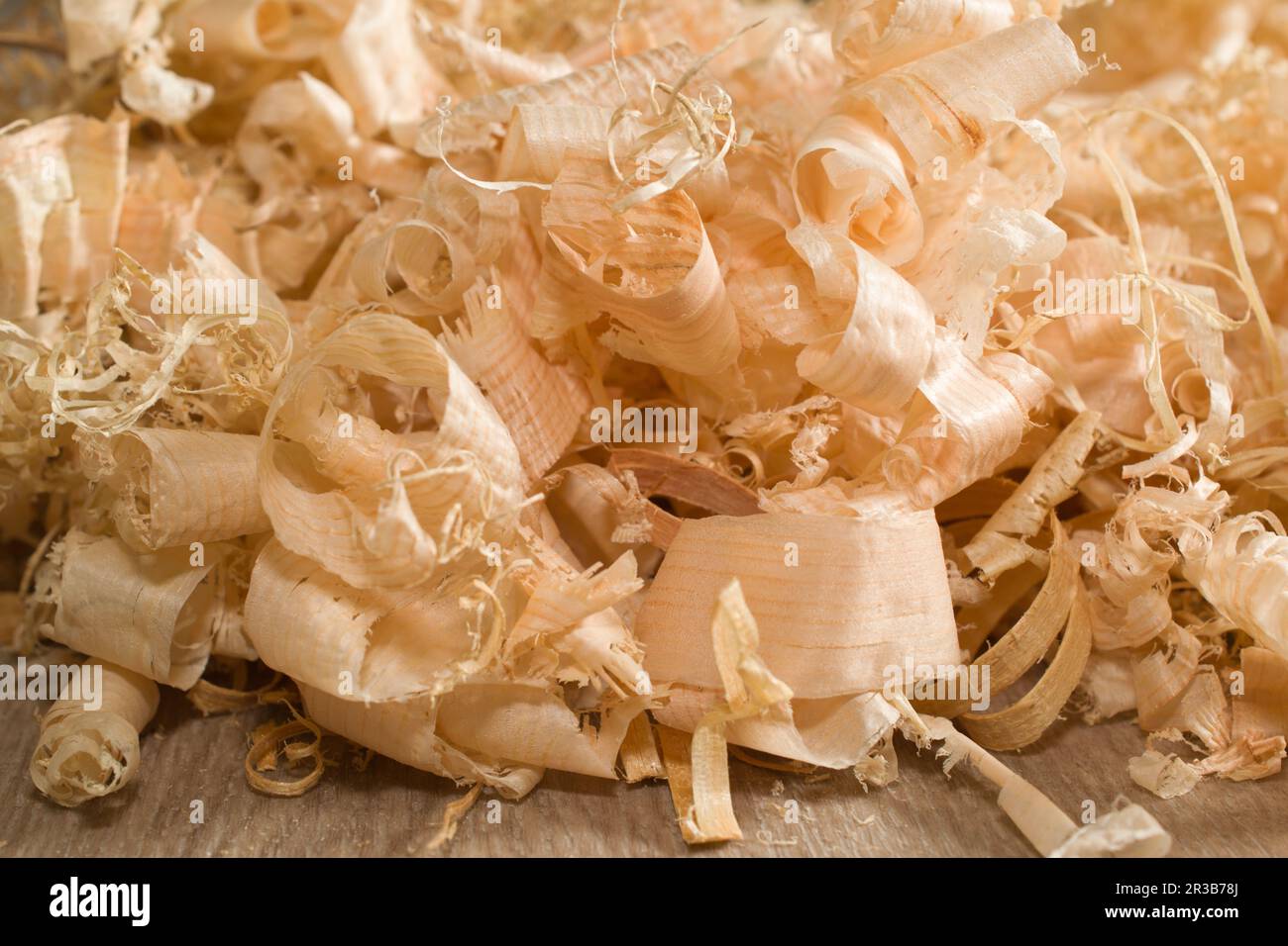 Tree wooden chipping shavings hi-res stock photography and images - Alamy