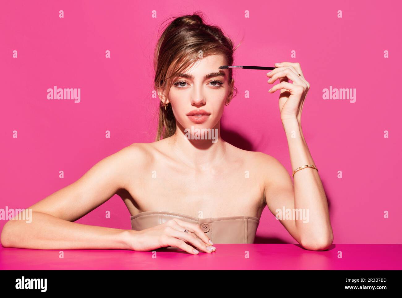 Beautiful woman with long eyelashes, eyebrows. Makeup and cosmetology ...