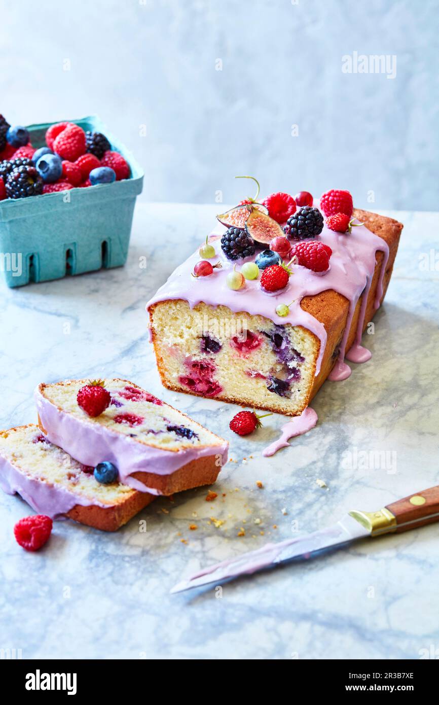 Berry pound cake on hi-res stock photography and images - Alamy