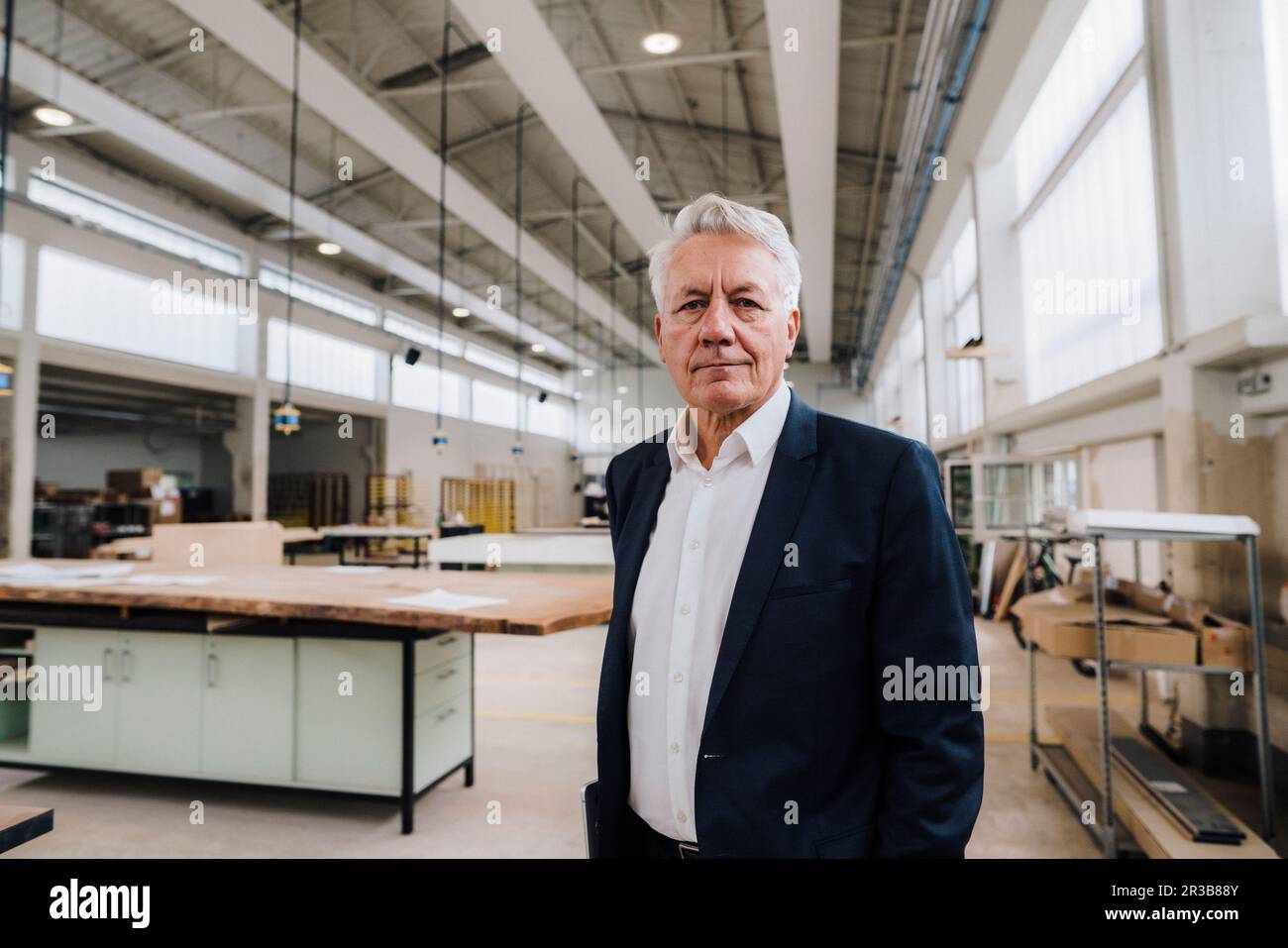 Production floor hi-res stock photography and images - Alamy