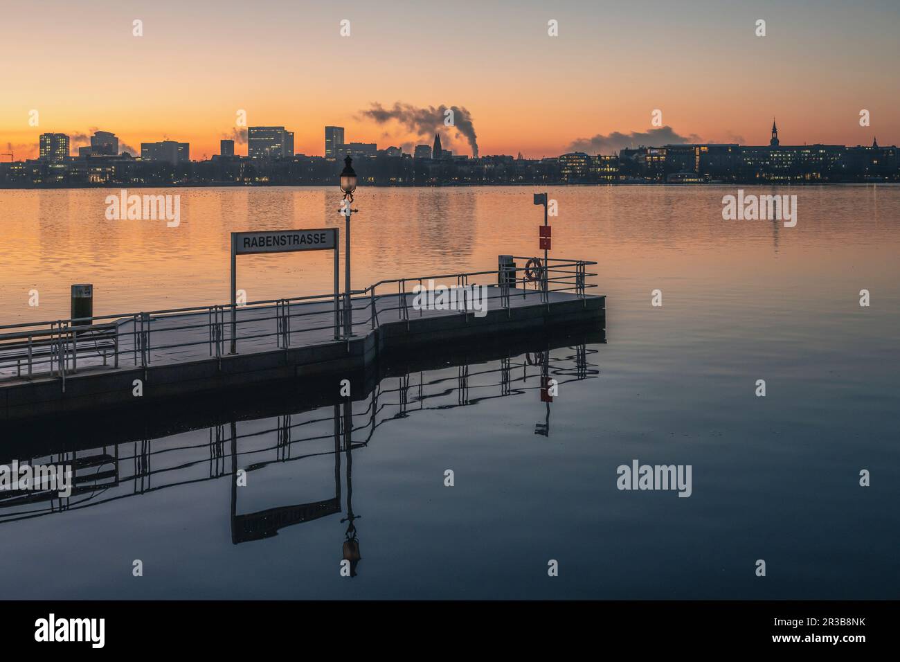 Rabenstrasse jetty shore alster lake dawn hi-res stock photography and ...