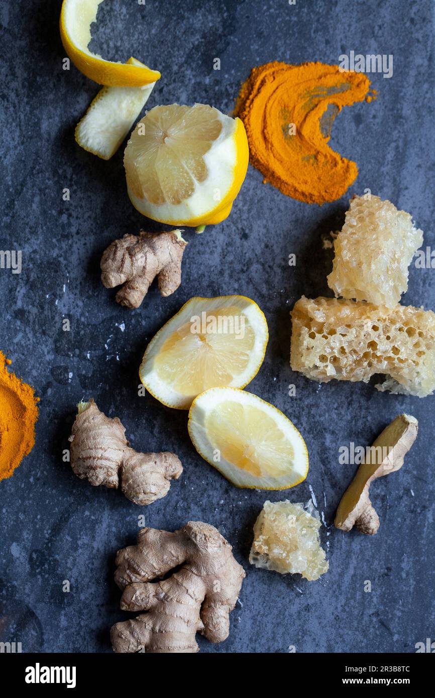 Turmeric piece hi-res stock photography and images - Alamy