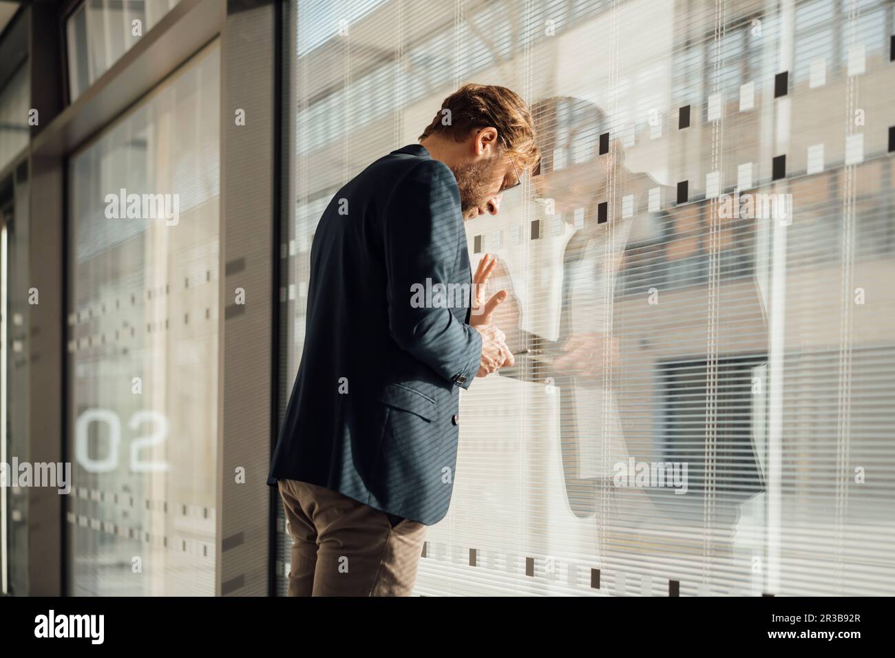 Smart glass window hi-res stock photography and images - Alamy