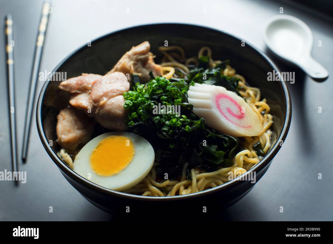Traditional chicken ramen Stock Photo - Alamy