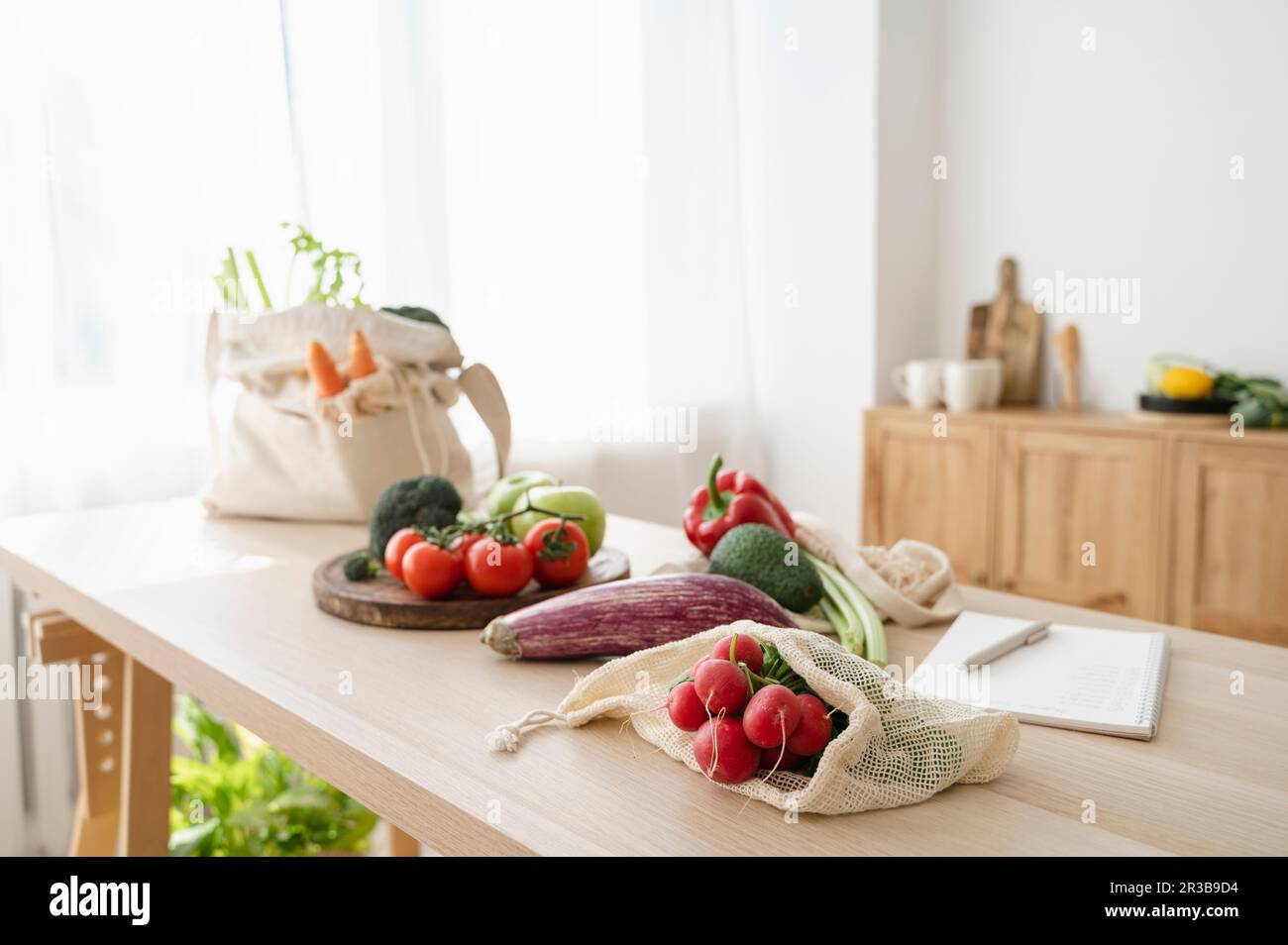 Reusable vegetable bags hi-res stock photography and images - Alamy