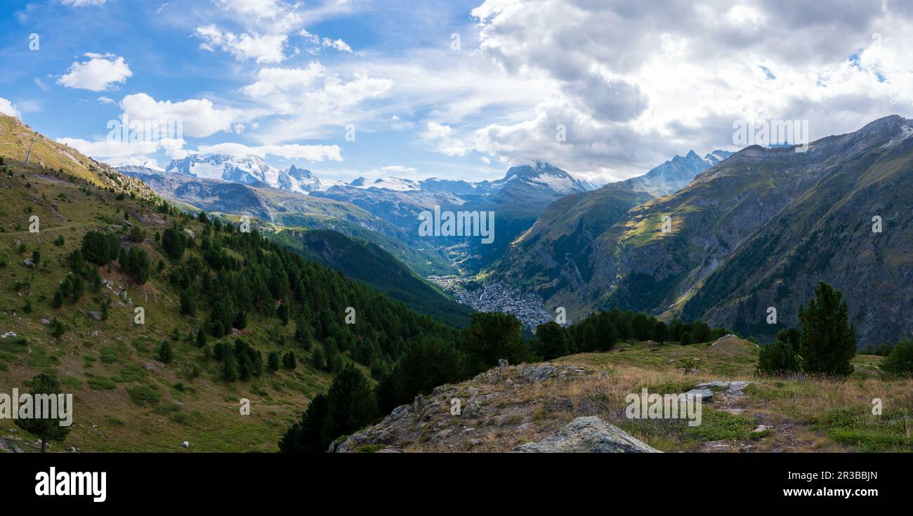 Zermatt Switzerland, green car-free city Stock Photo - Alamy