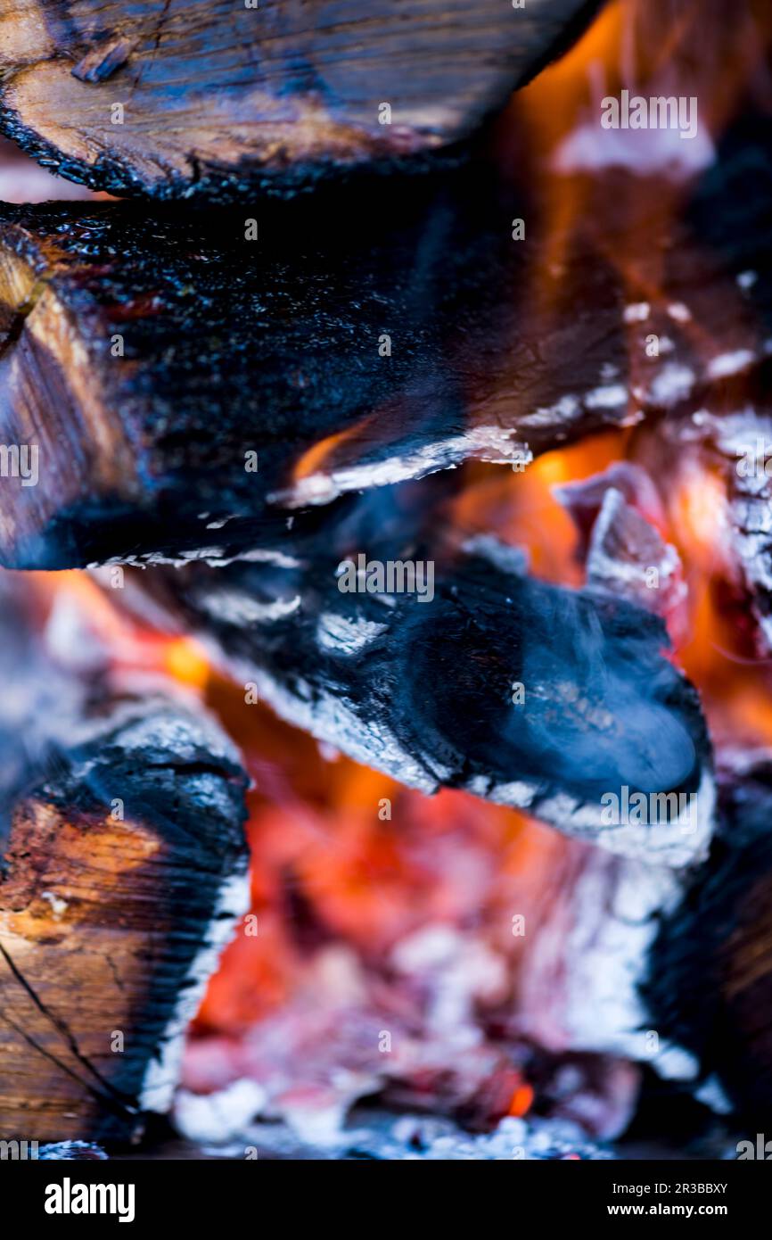 Barbecue fires hi-res stock photography and images - Alamy