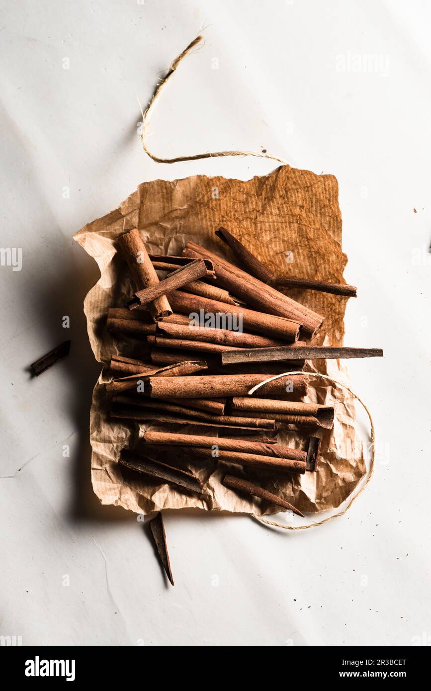 Cinnamon on a wrapping paper Stock Photo - Alamy