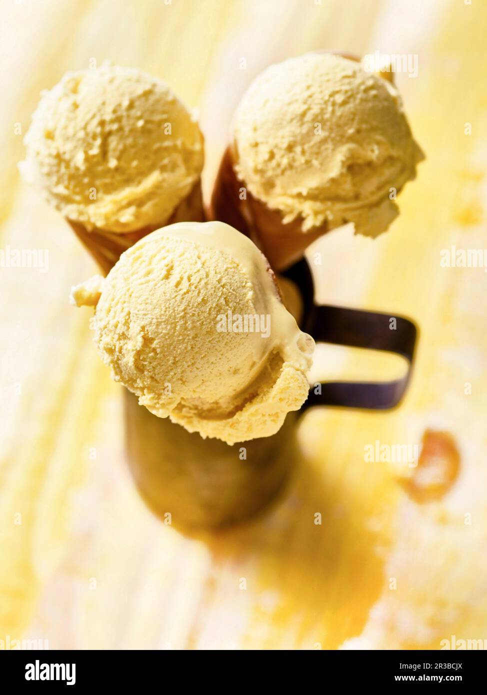 Three ice cream cones hi-res stock photography and images - Alamy