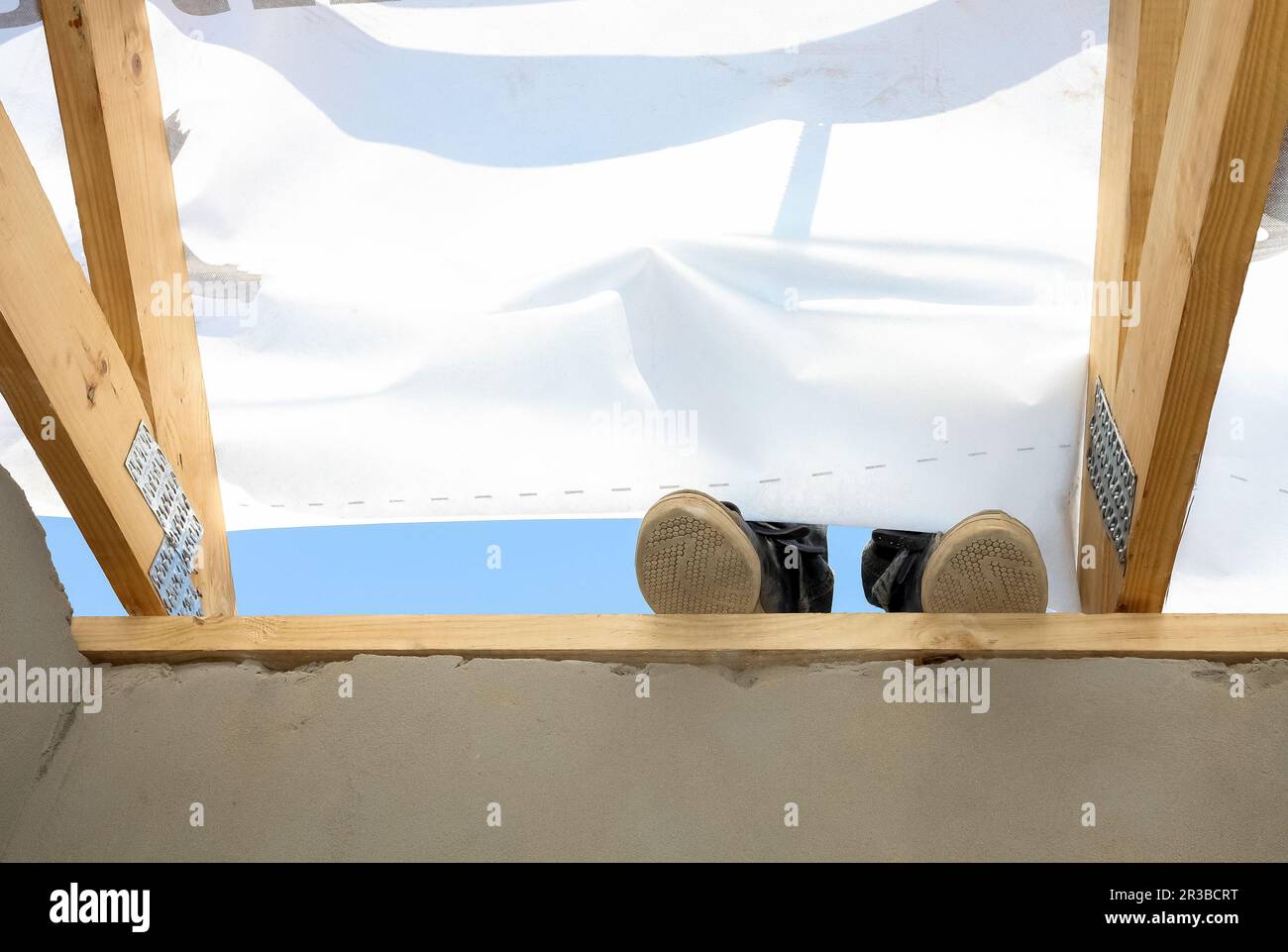 Builders beams hi-res stock photography and images - Alamy