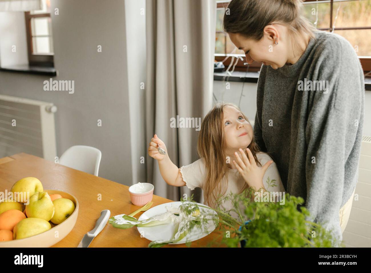Mother dining hi-res stock photography and images - Alamy