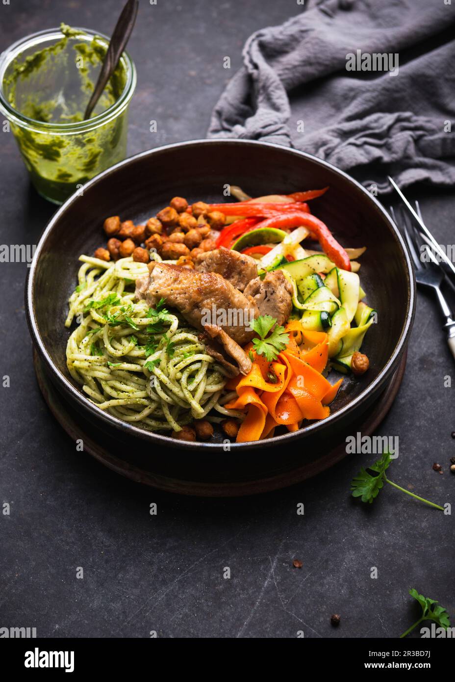 Herb pesto pasta with vegetables, chickpeas and mock duck (vegan duck ...
