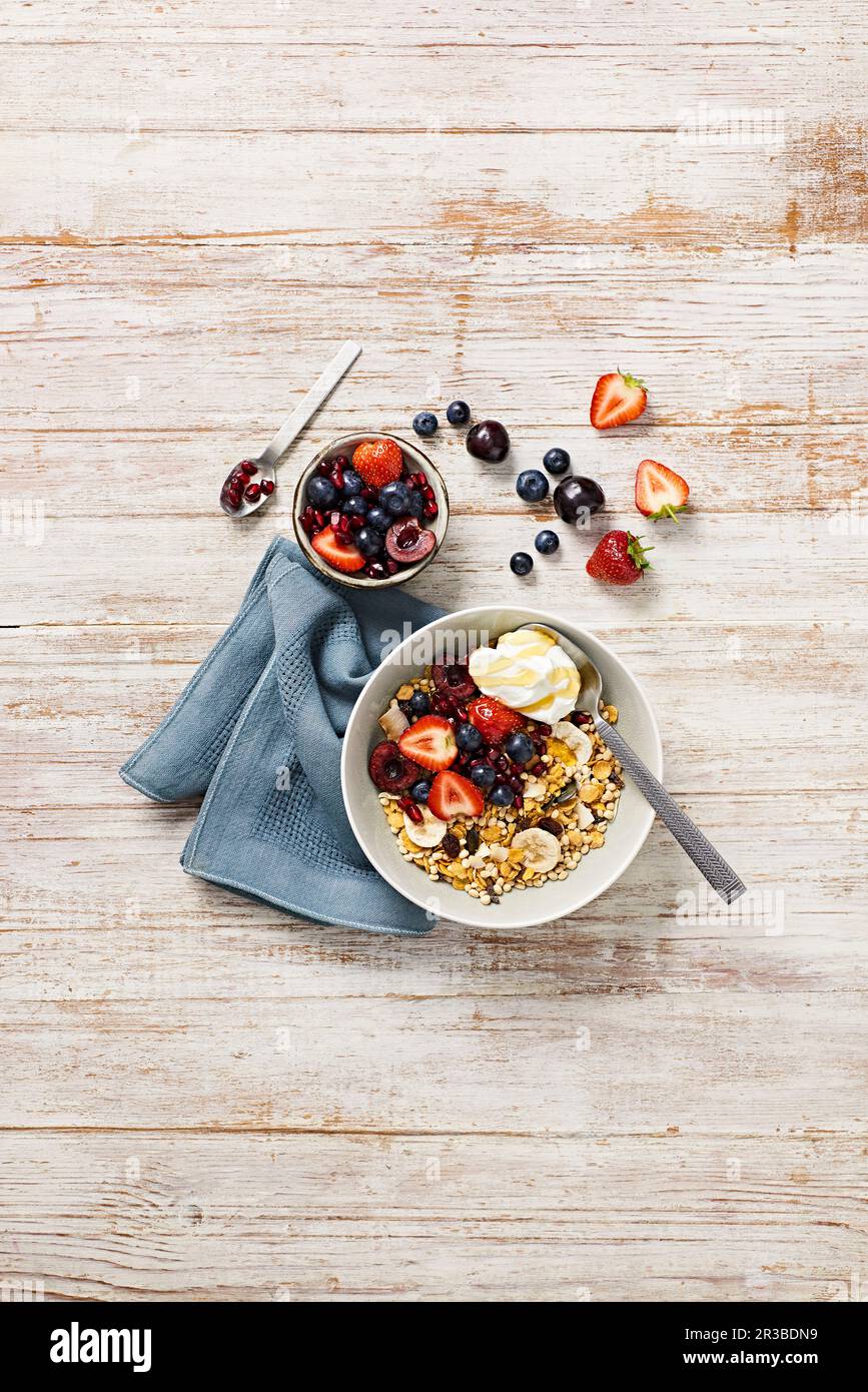 Fruit and muesli hi-res stock photography and images - Alamy
