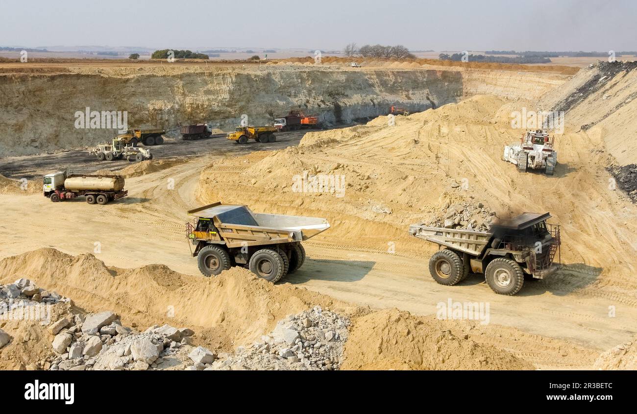Open Pit Coal Mining and Equipment Stock Photo - Alamy Open Pit Coal Mining and Equipment Stock Photo - Alamy