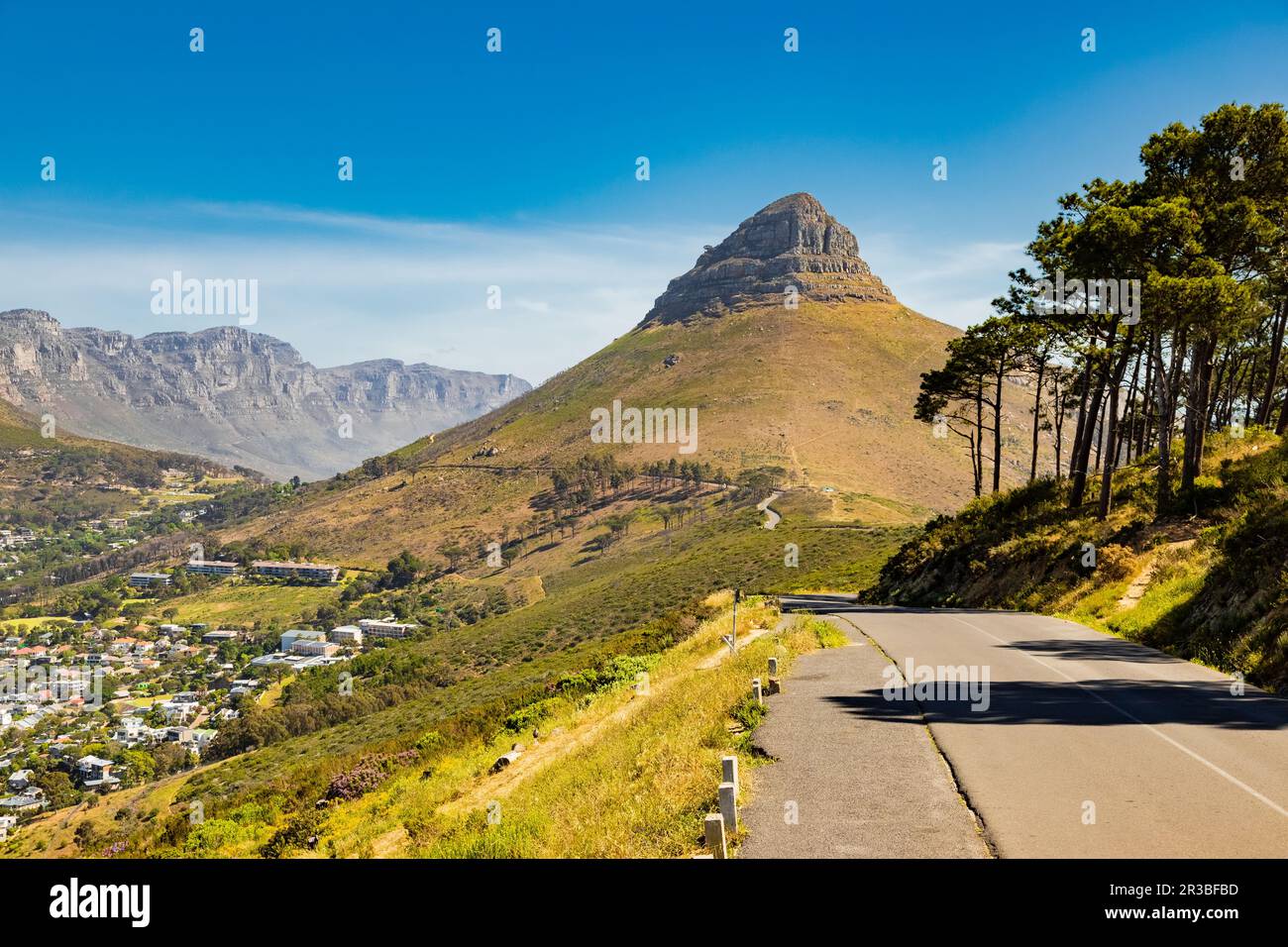 View of Table Mountain from Signal Hill in Cape Town Stock Photo - Alamy