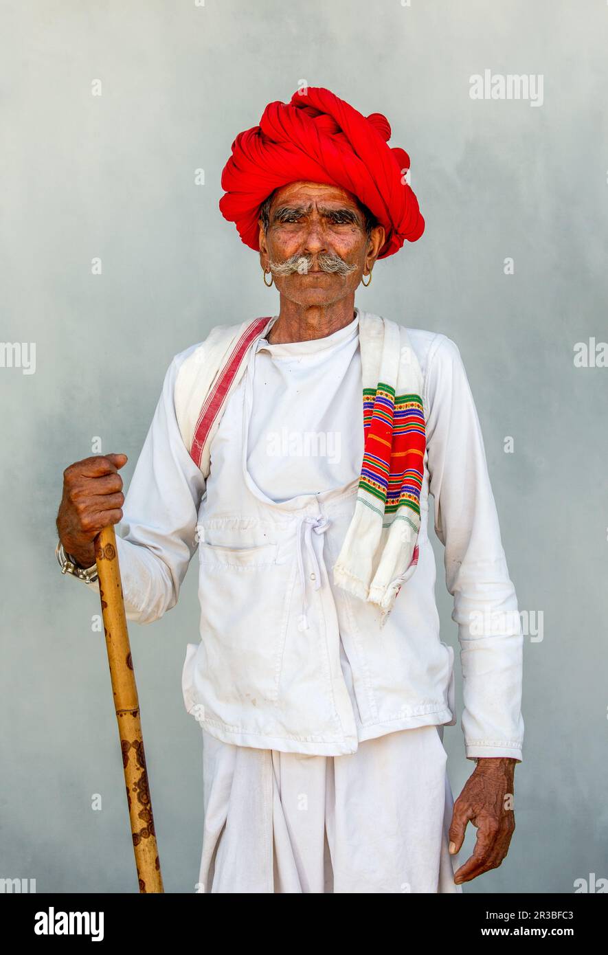 Portrait of a man of the Rabari ethnic group in a national headdress ...