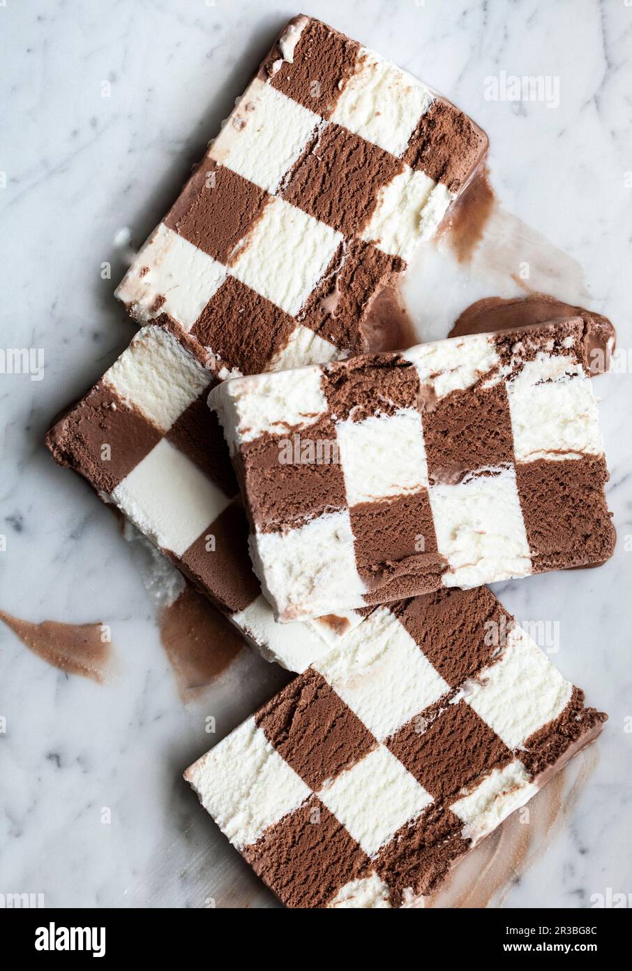 Checkerboard light pattern hi-res stock photography and images - Alamy