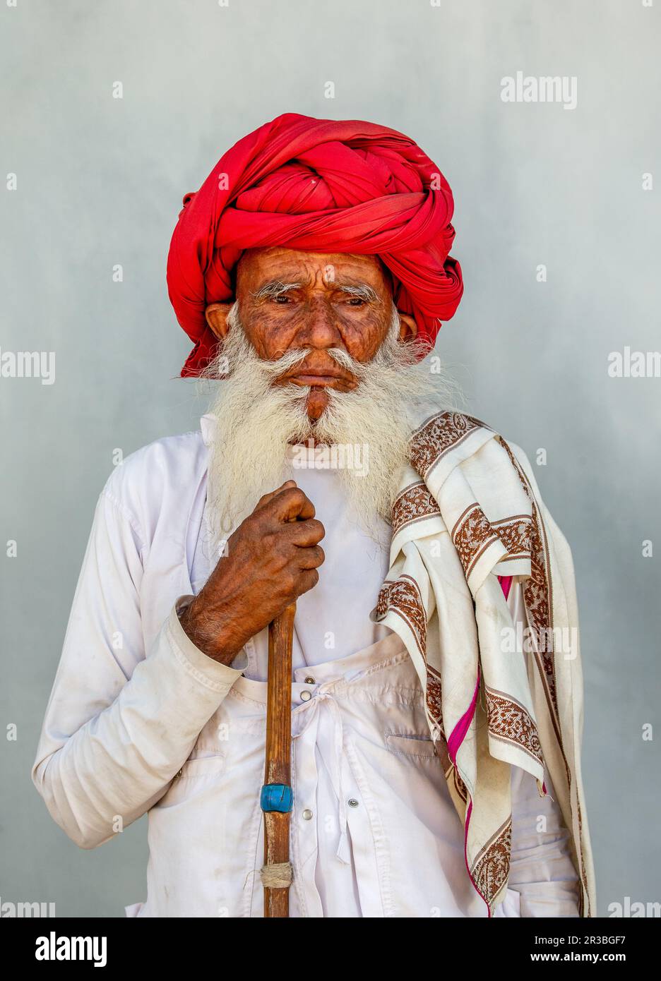 Portrait of a man of the Rabari ethnic group in a national headdress ...